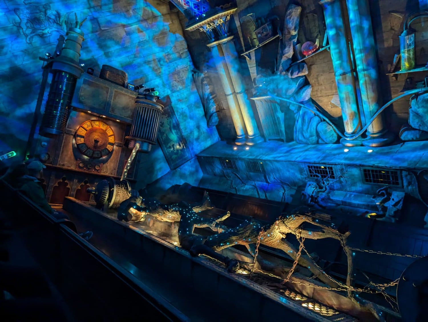 Creating a Legend — Alton Towers' Hex Special Feature - DRdb