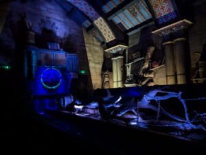 Hex – The Legend of the Towers – Alton Towers – Dark Ride Database