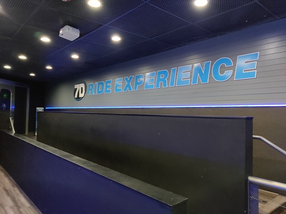7D Experience - The Flyer Thrill Zone