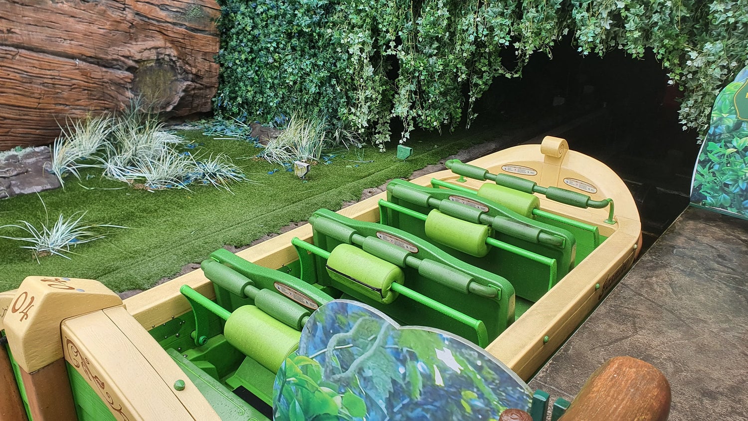 Epic Voyage to Moonhaven - Genting SkyWorlds