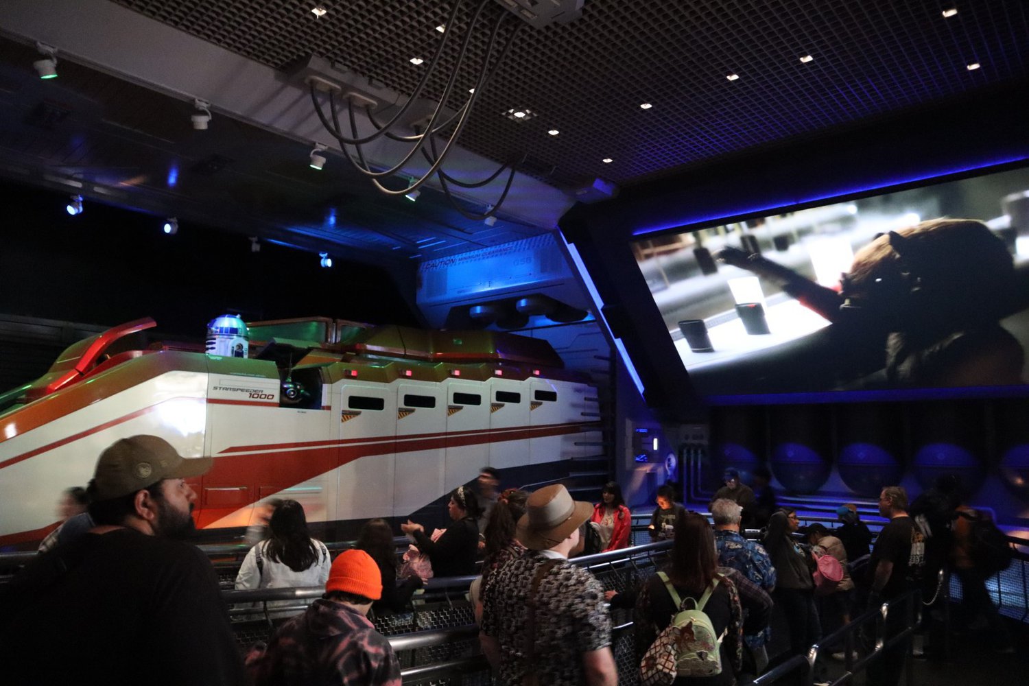 Star Tours - The Adventures Continue - Disneyland Resort - Disneyland