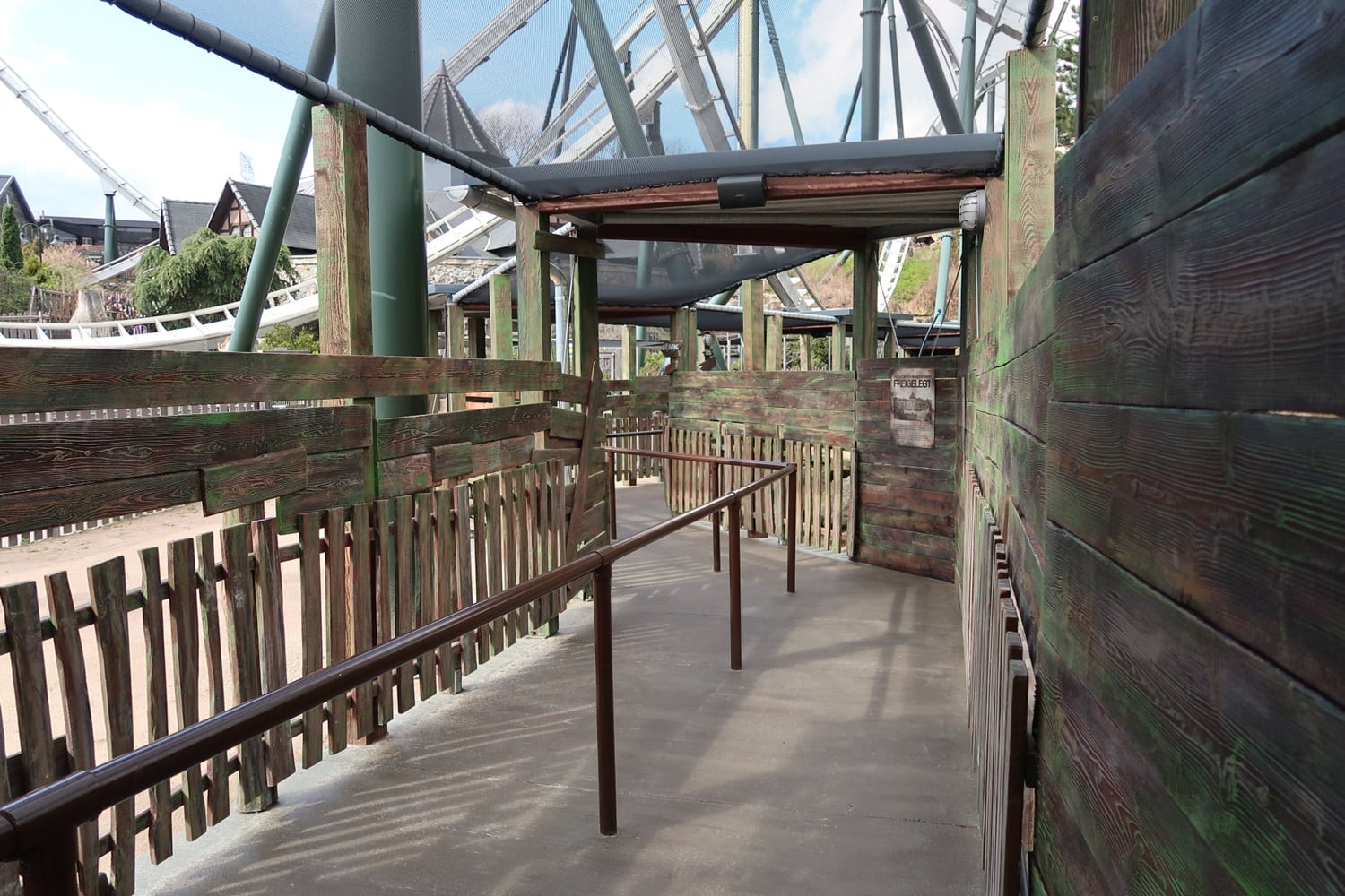 Report: Taking the catacombs tour at Dämonen Gruft, Heide Park's new ...