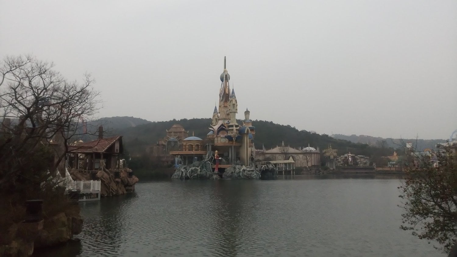 Joyland – Joyland – Dark Ride Database